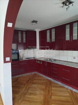 Lux poslovni prostor za izdavanje 92m2