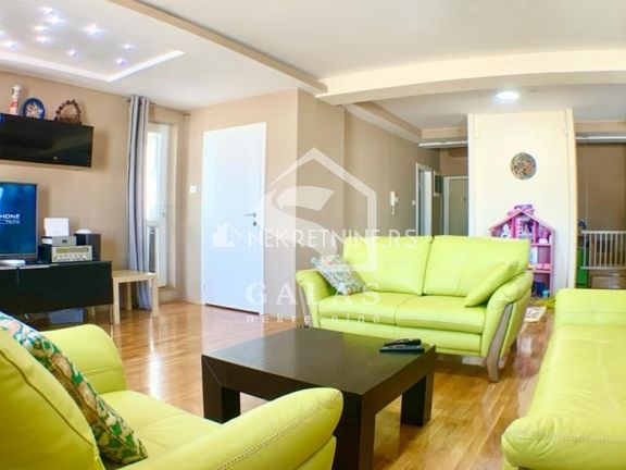 Zvezdara, Đeram pijaca, 4.0 stan, 157m2, 370000 EUR