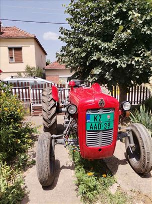 Ferguson 533 traktor