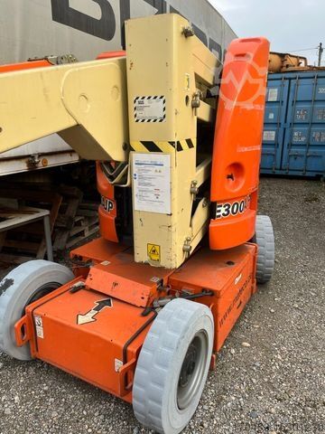 Arb.bühnen Ostalo
JLG E 300 AJP