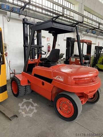 Linde H40D Linde Lifter, dizel, kapaciteta 4 tone, dvostruki točkovi, sa Burimec skalom za merenje .
Linde H40D