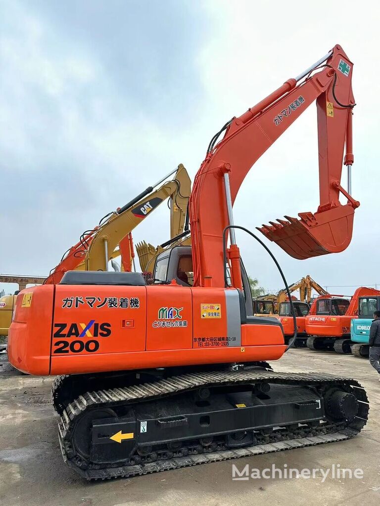 Hitachi ZX200 bager guseničar