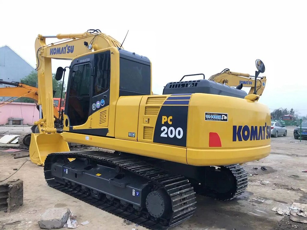 Komatsu pc200-8 bager guseničar