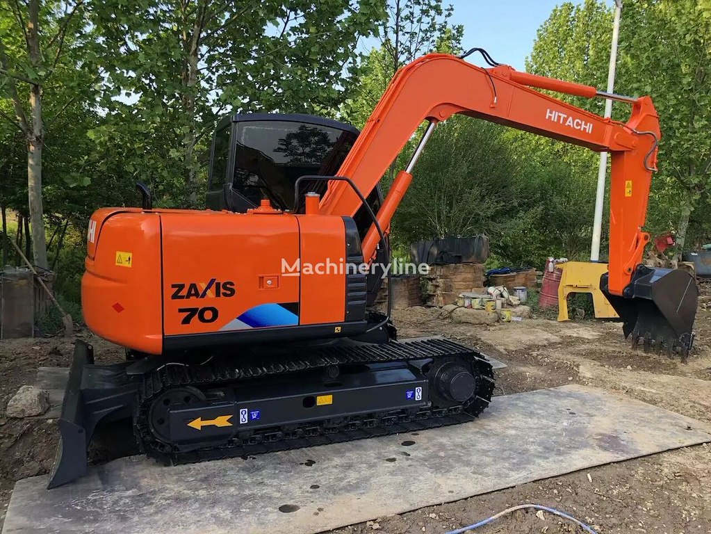 Hitachi Hitachi ZX70 bager guseničar