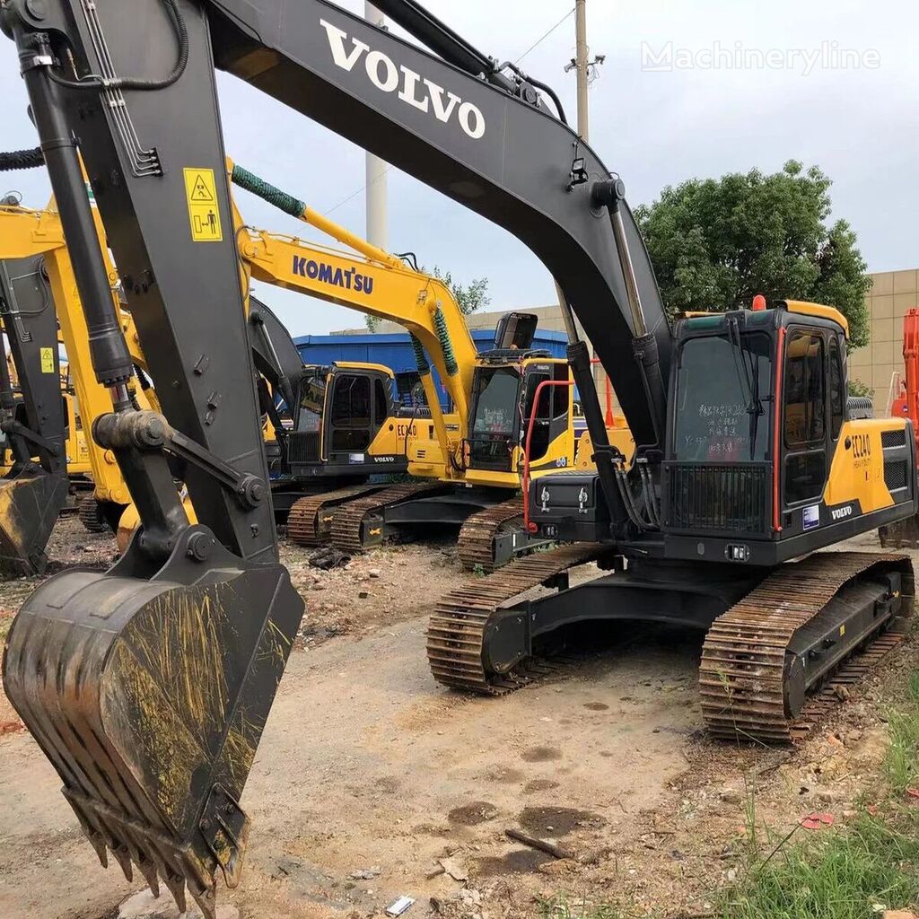 Volvo EC240 bager guseničar