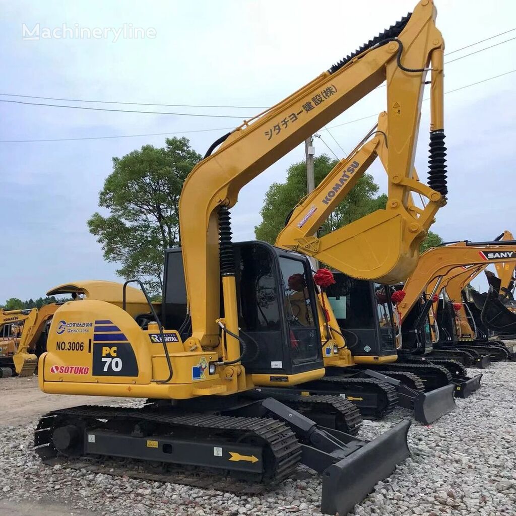 Komatsu PC70-8 bager guseničar