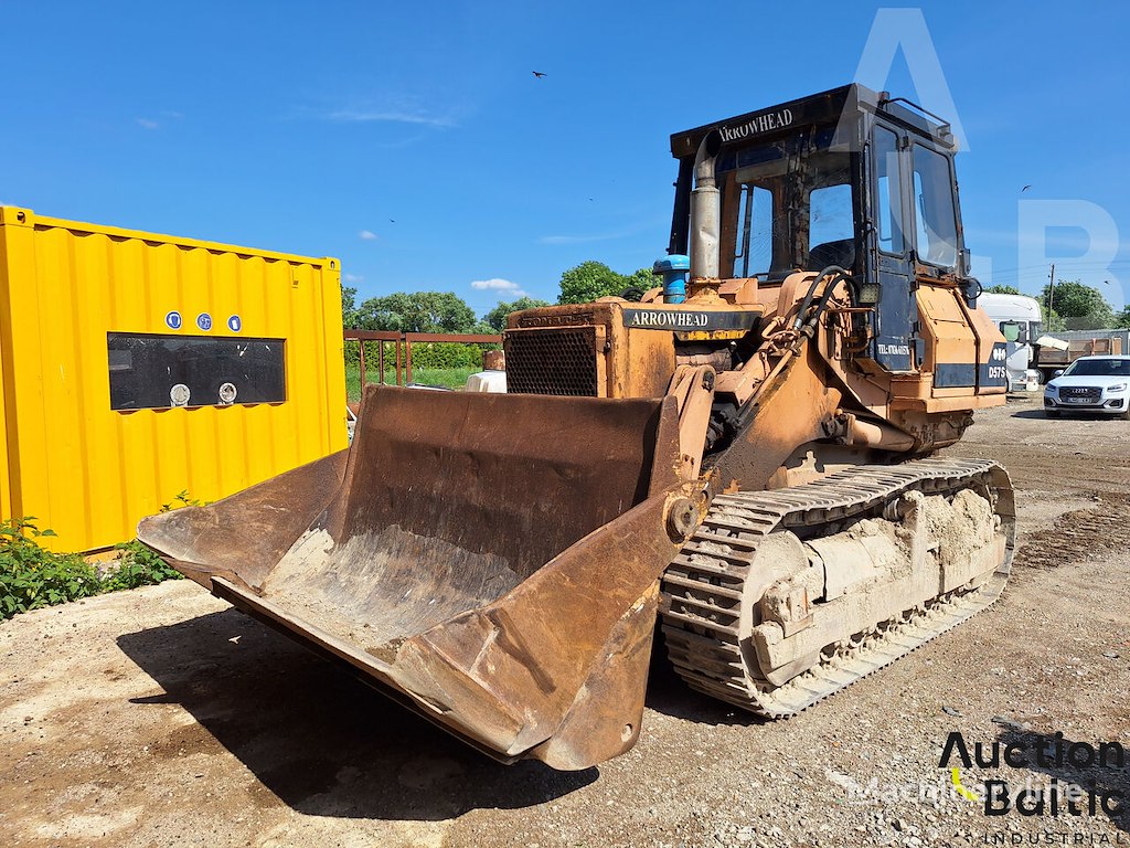 Prodaje se Komatsu D57S-1 utovarivač guseničar na aukciji