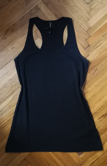 STRADIVARIUS MAJIČICA NA TREGERE M /L