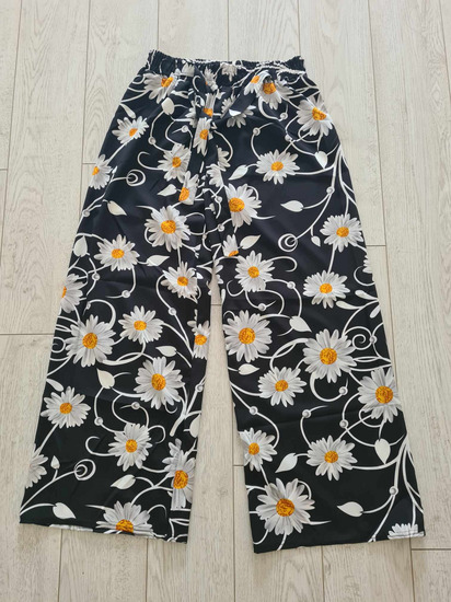 letnje pantalone nove