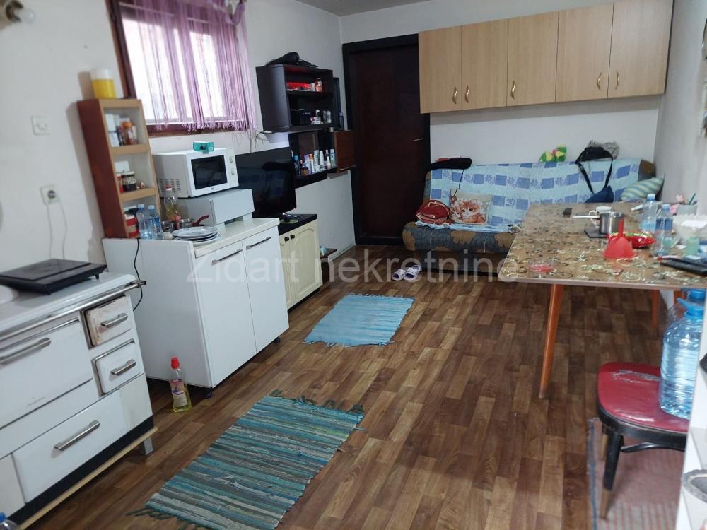 Ratka Jevtića, Kuća na prodaju, 171m2, 65.000€