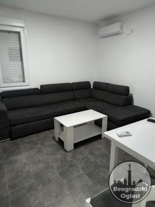 Izdajem apartmane u Kumboru