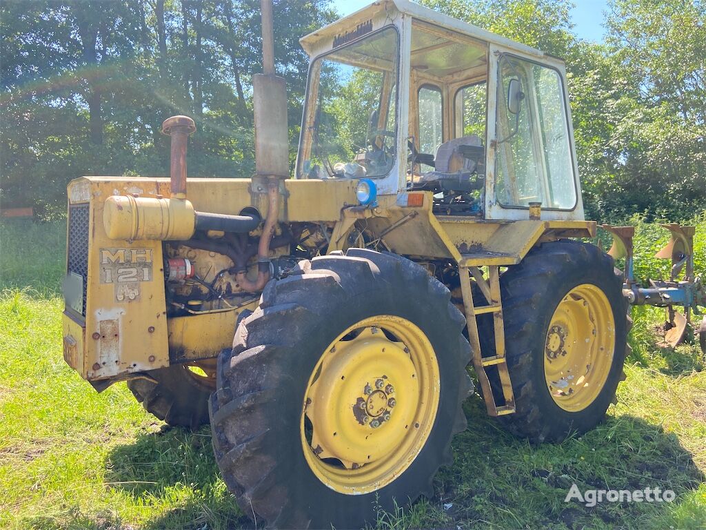 Prodaje se Muir Hill 121 traktor točkaš na aukciji