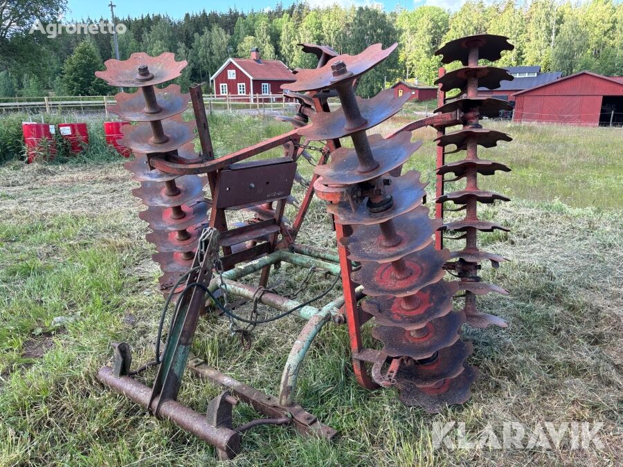 Prodaje se Kverneland Skålsvans tanjiraču na aukciji