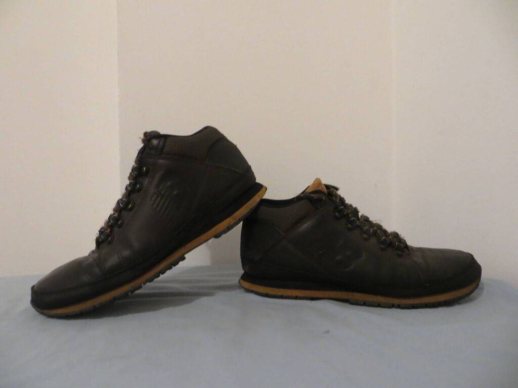 NEW BALANCE br 44 28cm, extra kvalitetne cipele bez mana greske