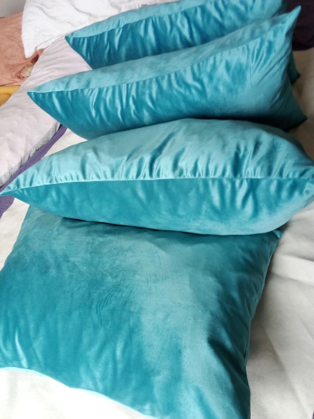 Jastuci jastucnice po vasim merama dezen po izboru saljem brzom postom