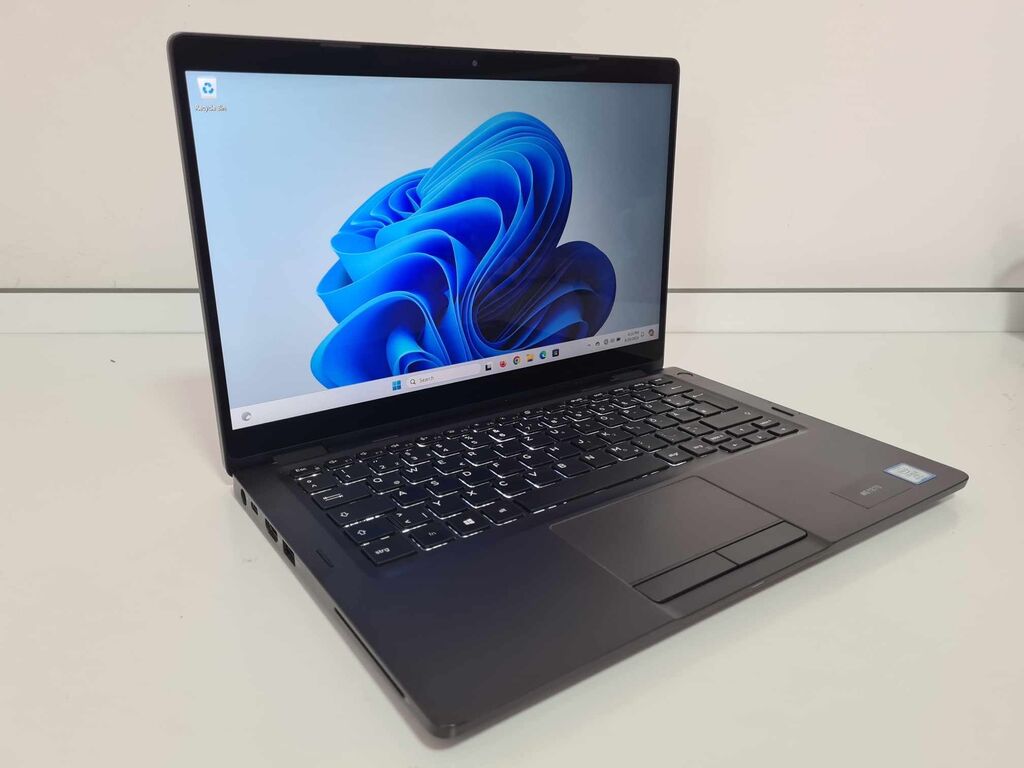 Dell Latitude 5300 X360, laptop koji se rotacijom pretvara u tablet
