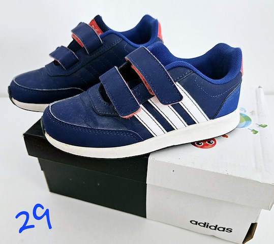 Adidas patike br. 29