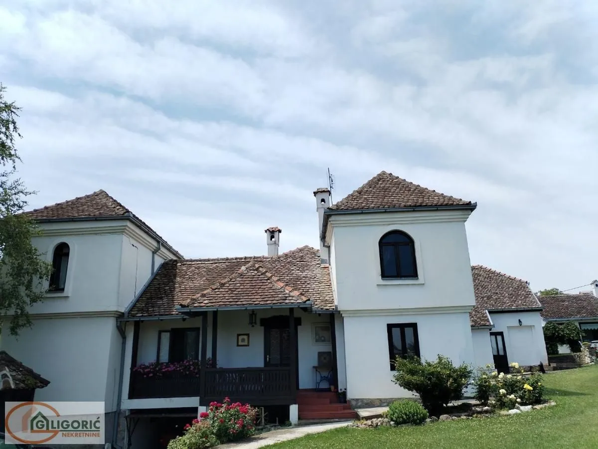Prodaja, kuća, 475m2, Varna, Šabac