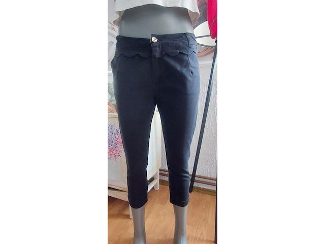 Pantalone 3/4---crne