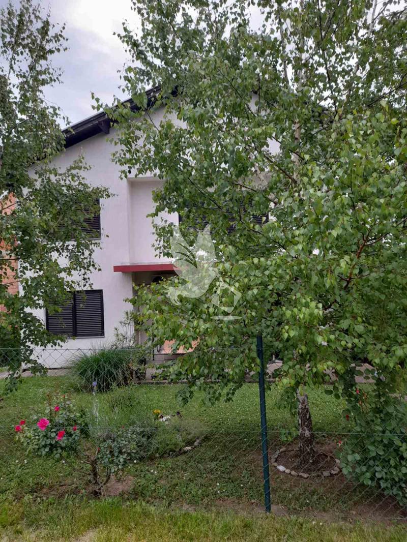 Velika kuća na 25. maju, Mladenovac #K632 #1407 150.000 €