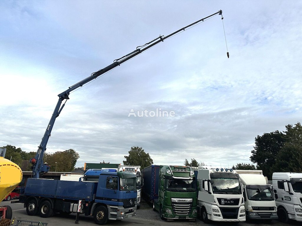 Mercedes-Benz Actros 2531 6x2 Montage Dachdecker kamion s ravnom platformom