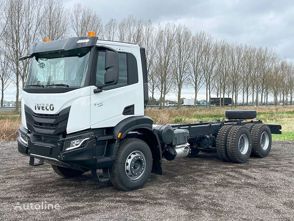 Novi IVECO T-Way AD380T43H-4500 AT Chassis Cabin (23 units) kamion šasija (IV4821)