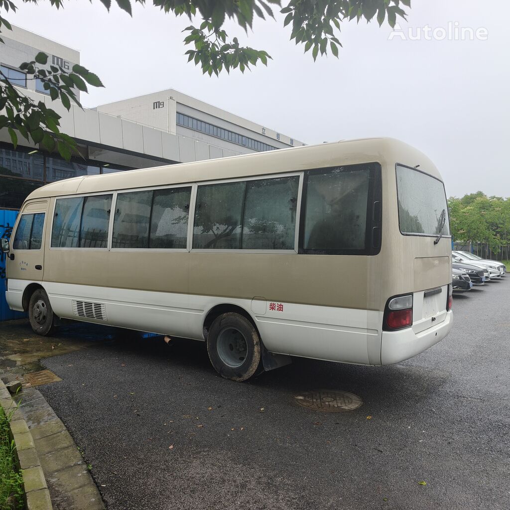 Toyota Coaster turistički autobus