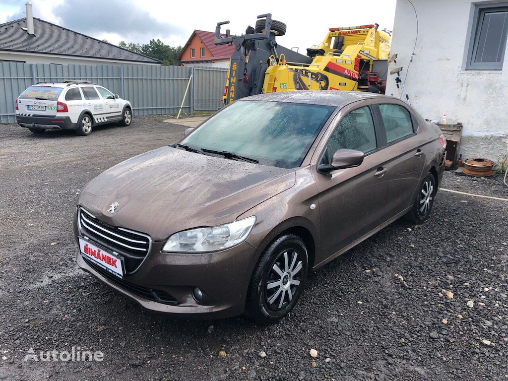 Peugeot 301 1.6 HDI sedan