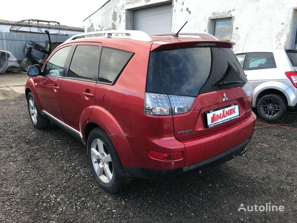 Mitsubishi Outlander 2.2 DI-D krosover