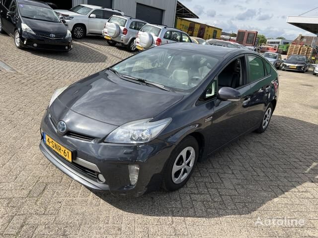 Toyota Prius 1.8 Plug-in Executive Business hečbek