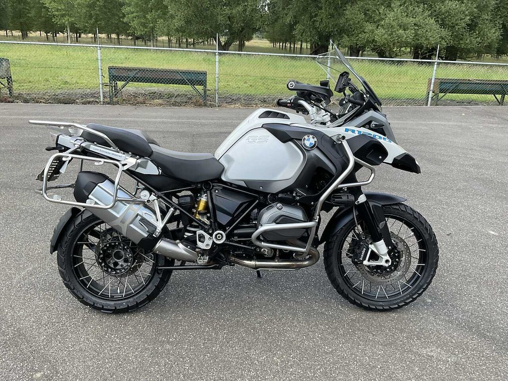 Prodaje se BMW R1200 GS motocikl na aukciji