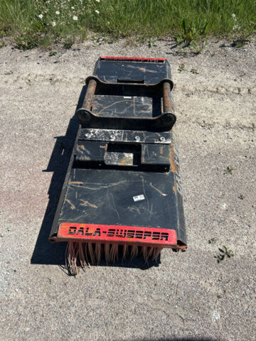 Prodaje se Dala-Sweeper DS1500 četku za čišćenje ulica na aukciji
