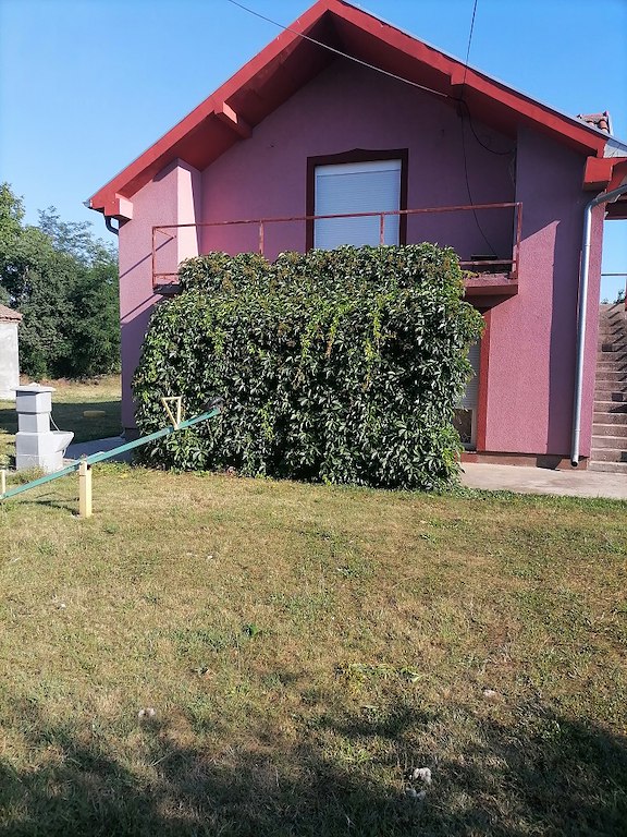 Kuca na prodaju-Lozovik