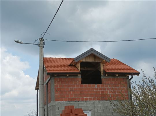 Izgradnja novih i sanacija dotrajalih krovova
