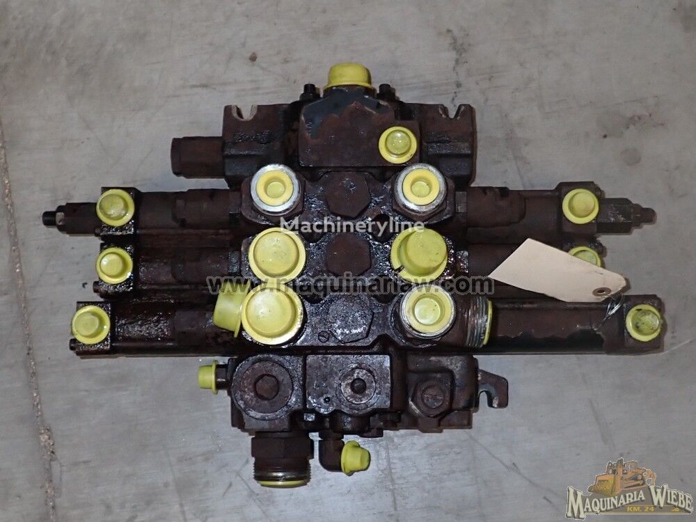 AT225785 hidraulični razvodnik za John Deere 544H prednjeg utovarivača