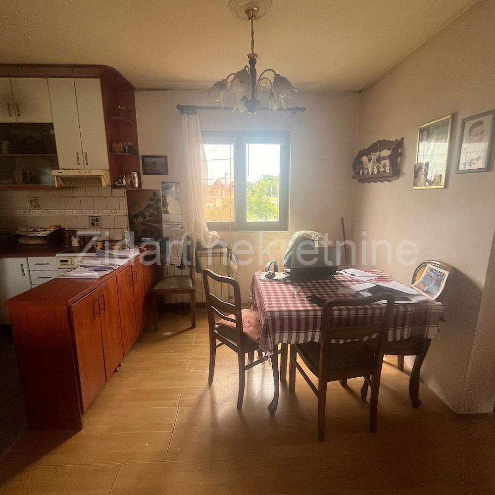 Kuća na prodaju, 333m2, 130.000€