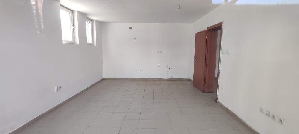 Lokal na prodaju, 52m2, 58.500€