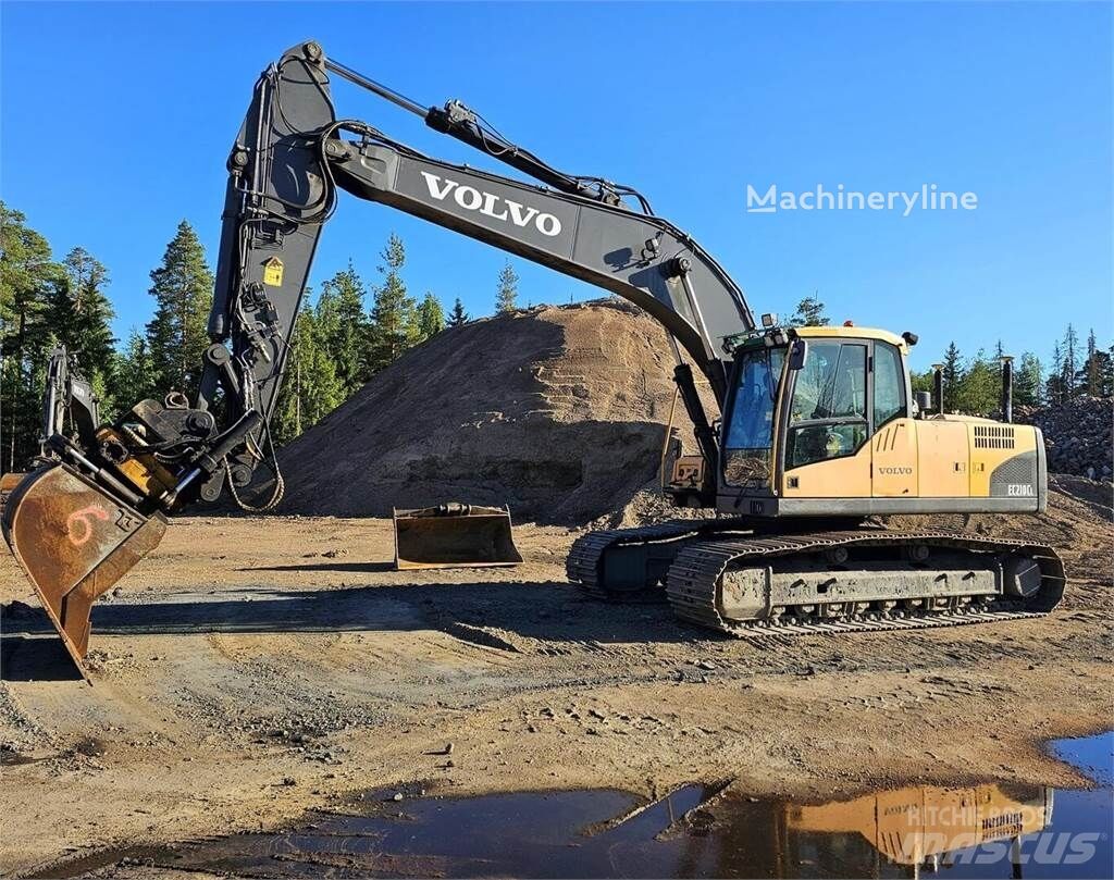 Volvo EC210CL bager guseničar