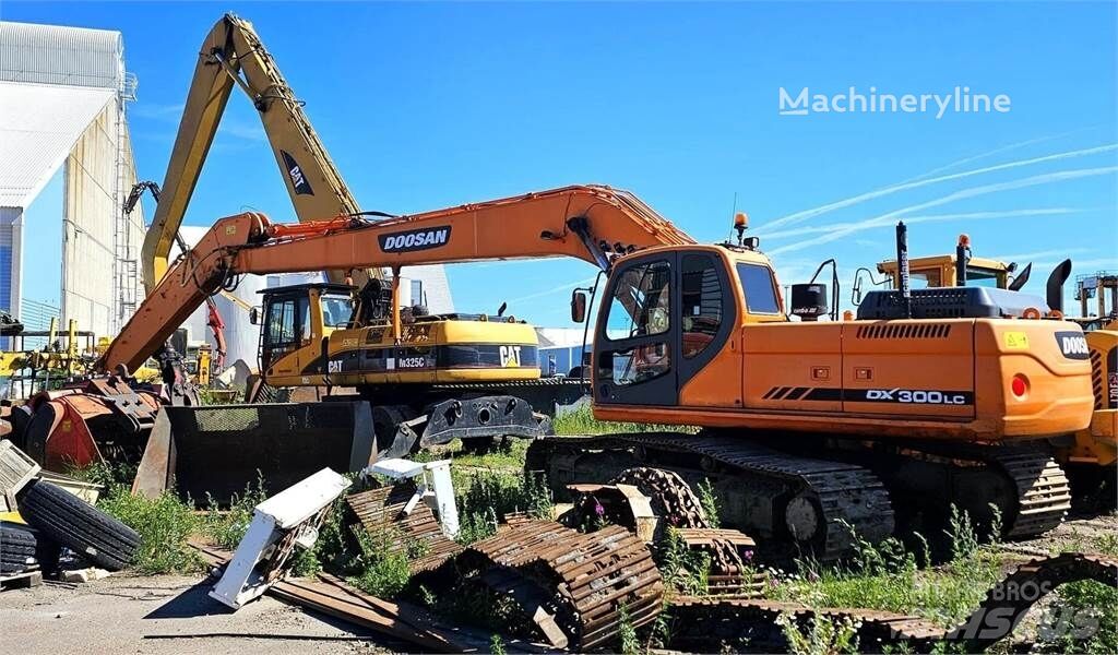 Doosan DX300LC bager guseničar