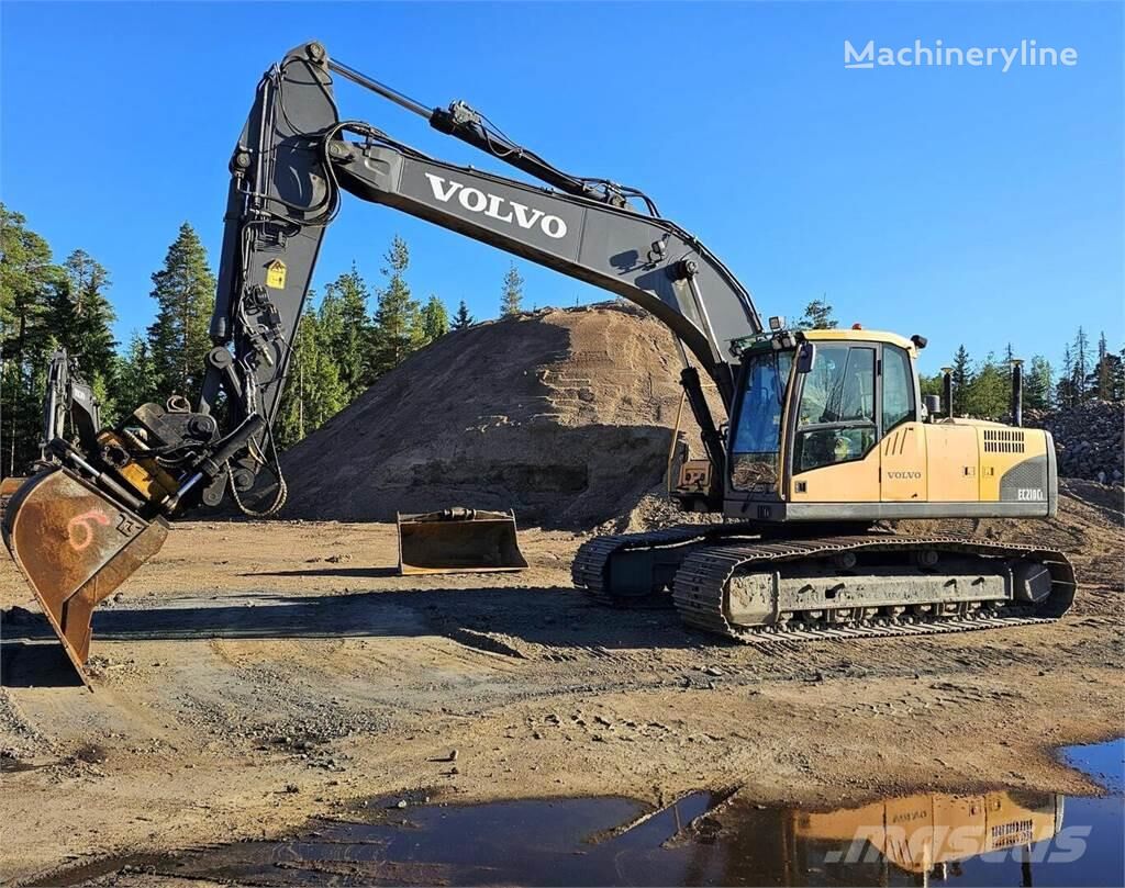 Volvo EC210CL bager guseničar