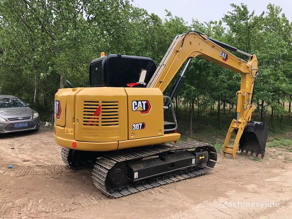 Caterpillar 307 bager s dubinskom kašikom