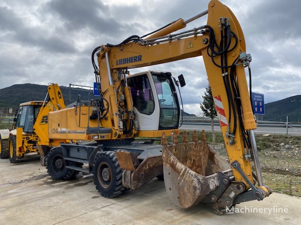 Liebherr A904C5TA bager točkaš po rezervnim delovima