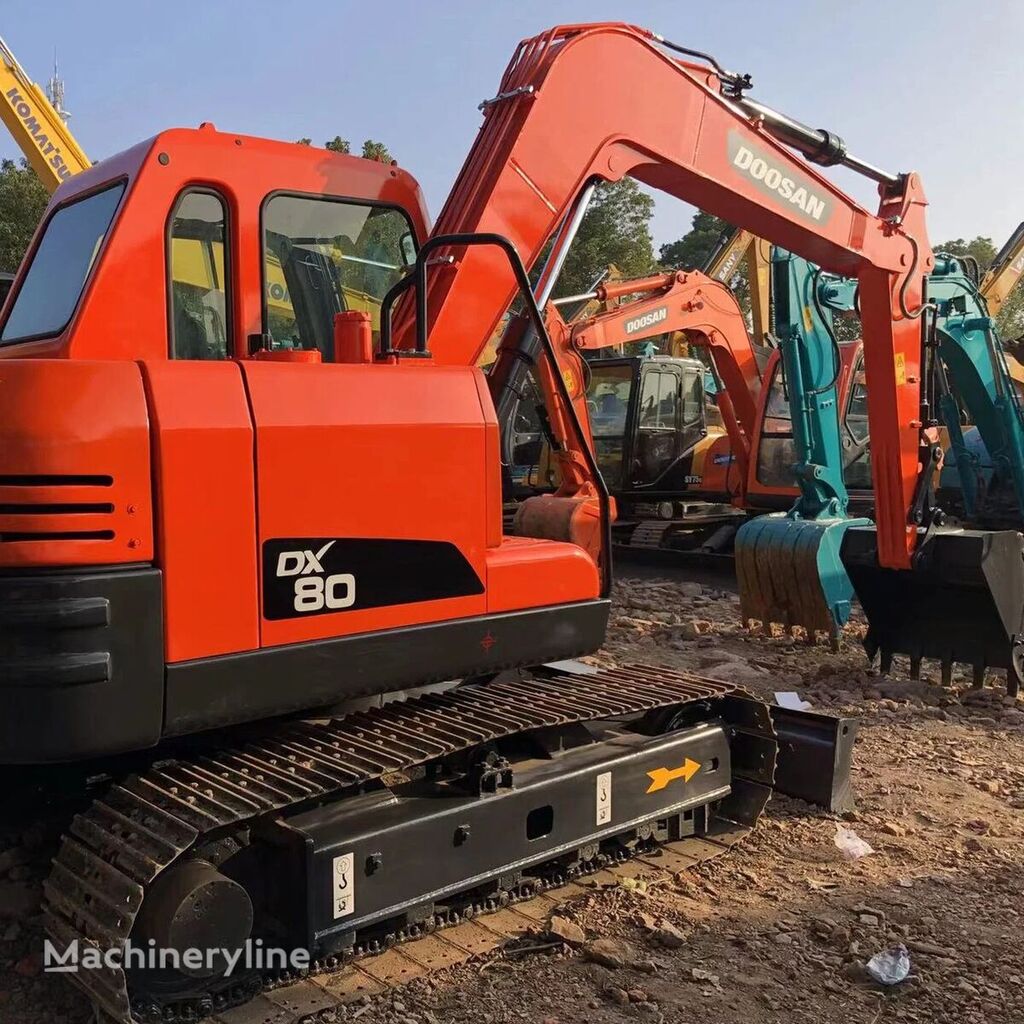 Doosan Dx80 bager guseničar