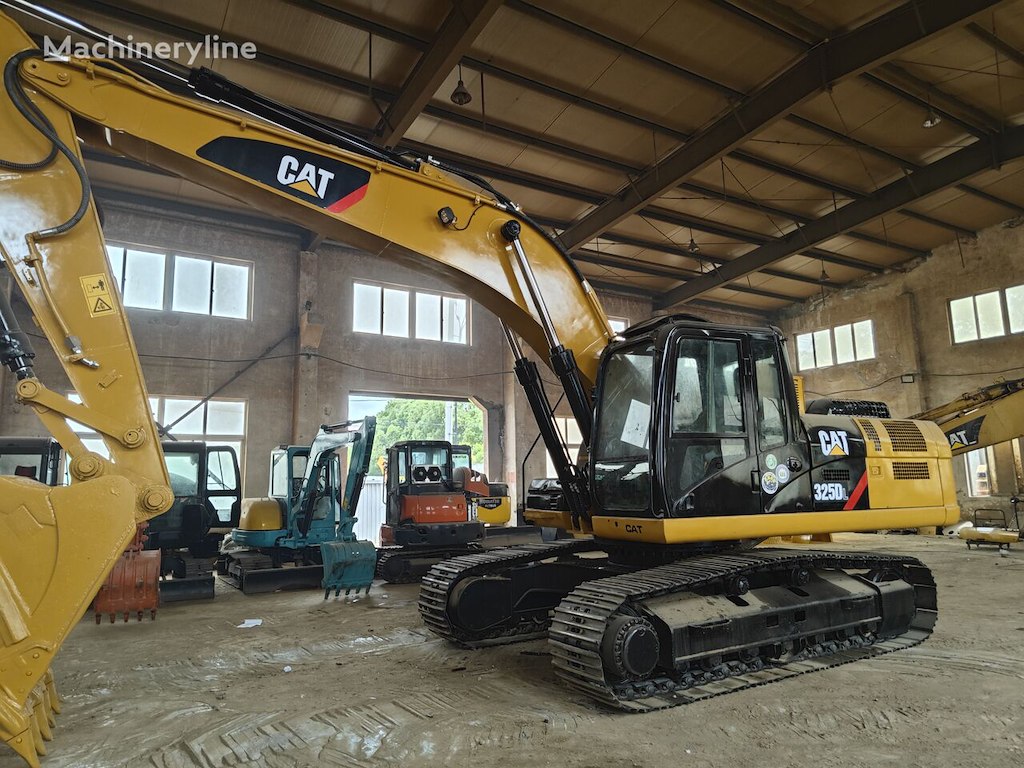 Caterpillar Cheapest Cat 325d Excavator Multifunctional 25 Ton Used Digger w bager guseničar