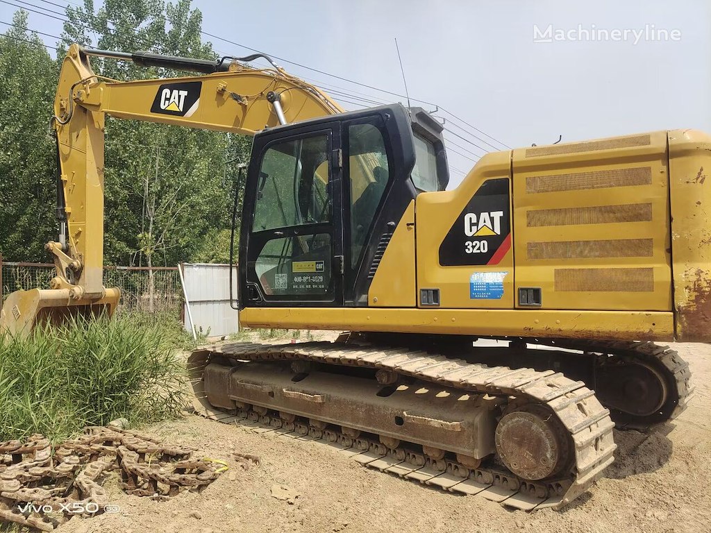 Caterpillar 320 bager guseničar