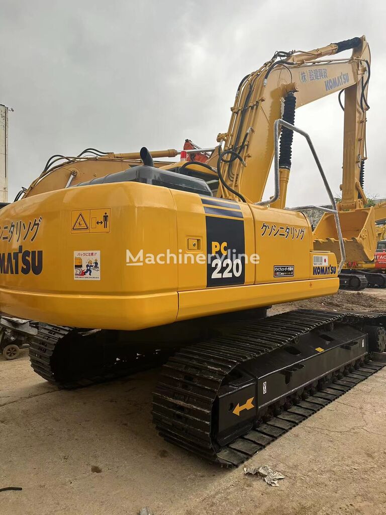 Komatsu PC220-7 bager guseničar