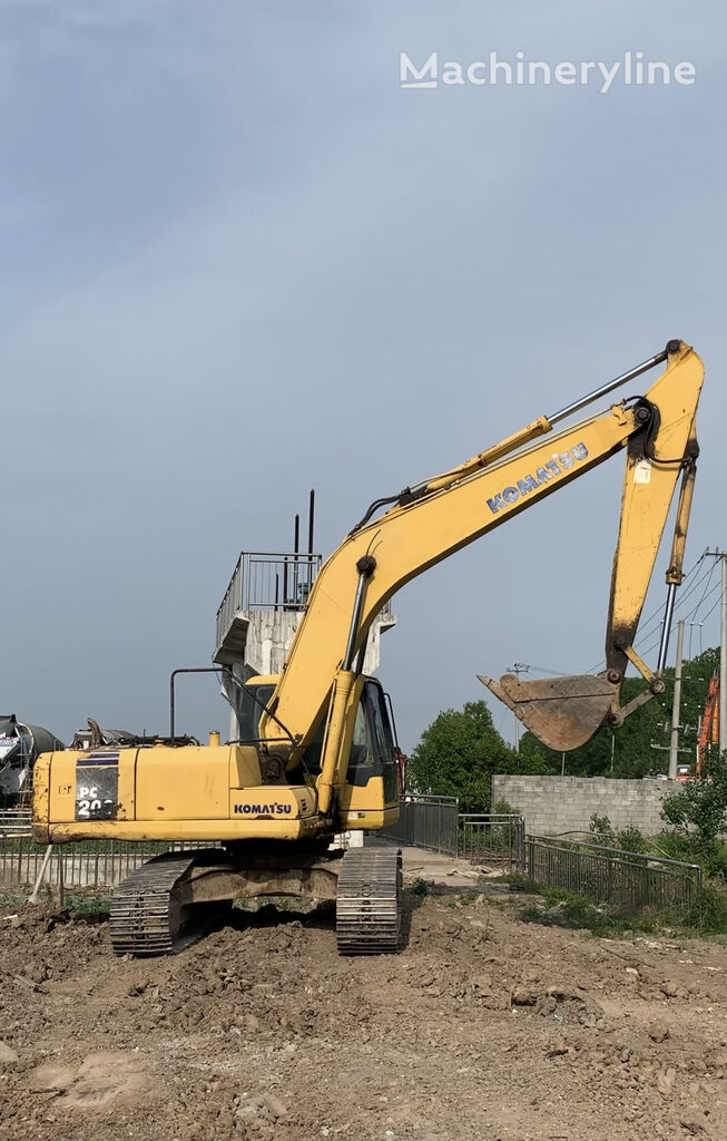 Komatsu PC200-7 bager guseničar