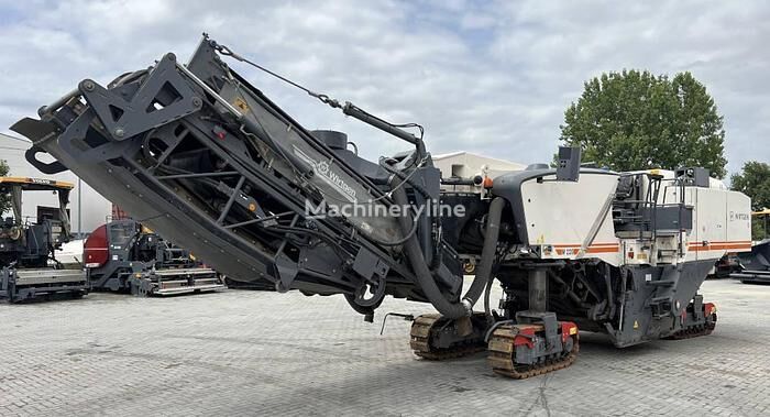 Wirtgen W 220 glodalica za asfalt