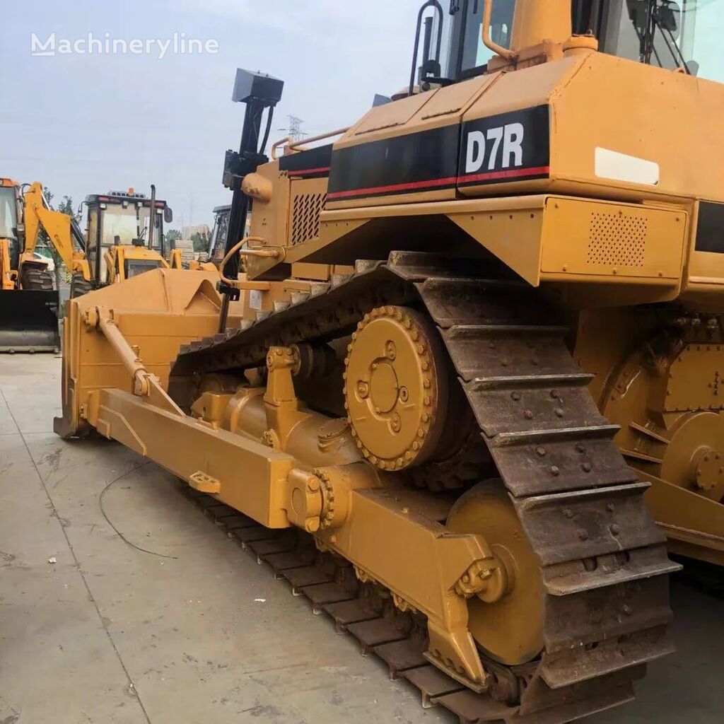 Caterpillar D7r buldožer