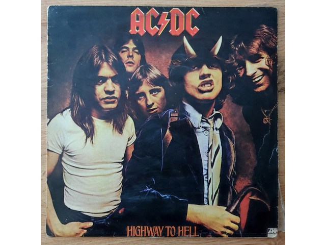 AC/DC – Highway To Hell